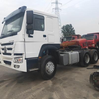 중국 Sinotruk 중고 Howo Trucks 2016 6x4 중고 트랙터 트럭 판매용