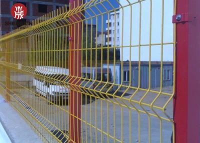 China Groen Gebogen Mesh Welded Garden 4MM 3D Draadomheining Te koop