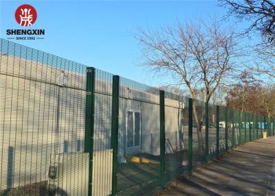 Cina Piccola barriera di sicurezza Anti Theft Garden Mesh Fence del ferro 358 del foro del calibro pesante in vendita
