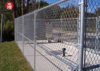 Cina L'elettrotipia ricoperta PVC nera ha galvanizzato il collegamento a catena Mesh Fence For Backyard di 1.2mm in vendita
