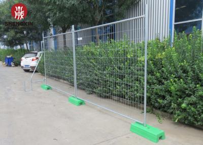 Cina Recinto temporaneo galvanizzato Panels Australia Stand di 75x75mm con i piedi di plastica in vendita