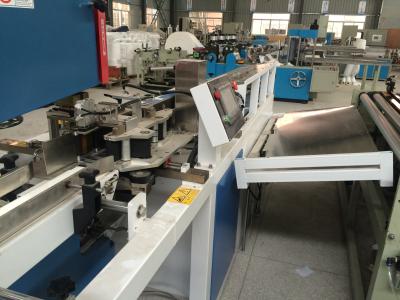 Cina Macchine per il taglio di piccoli rotoli di carta igienica ad alta velocità e completamente automatizzate, progettate specificamente per i produttori di prodotti in carta in vendita