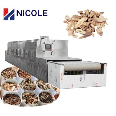 Chine Type industriel inoxydable micro-onde Herb Leaves Dryer Machine de bande de conveyeur de vente chaude à vendre