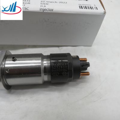 Cina High Quality Truck Crane Engine Fuel Injector Common Rail Injector 5272937 0445120304 in vendita