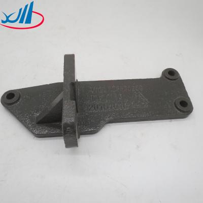 Cina Sinotruk HOWO heavy truck parts Front steel plate support NZ9525520035 in vendita