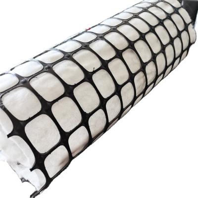 Cina 1-6m Larghezza 30kn Plastica PP Biassiale Geogrid Geotextile composito per la costruzione stradale in vendita