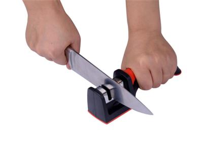 Κίνα Sharpener μαχαιριών κουζινών εξαρτημάτων μαχαιριών, Sharpener μαχαιριών κυνηγιού με τη λαβή TPR προς πώληση