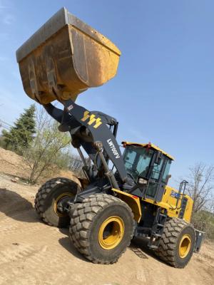 Pulley Traction Used Front End Loader XCMG LW700FV With 7000kg Capacity