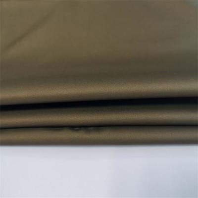 中国 金属のラミネーションのWr 106gsmポリエステル柔らかい貝の生地の編まれた生地 販売のため