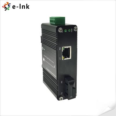 중국 미니 산업용 100BASE-FX에서 10/100BASE-T 30W PoE+ 미디어 변환기 판매용