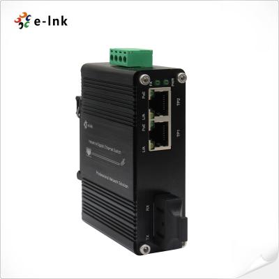 중국 미니 산업용 1 포트 100Base-FX에서 2 포트 10/100Base-T 30W PoE+ 미디어 변환기 판매용