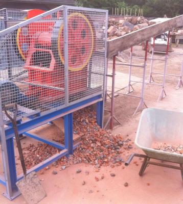 Small Diesel Engine Power Jaw Type Mobile Mini Rock Jaw Crusher List with Design