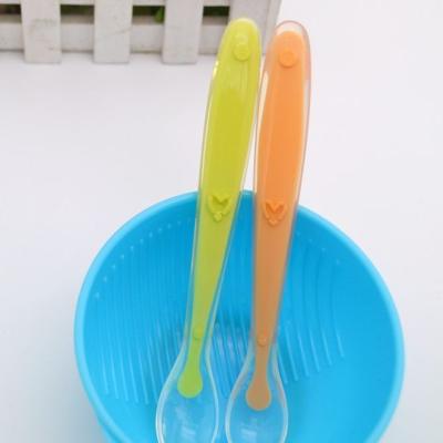 中国 FDA LSRのスプーンの高い透明物およびよい弾性のための液体のシリコーン ゴム 販売のため