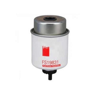 中国 FS19831 ディーゼルフィルター 燃料水分離フィルター P551423 RE62418 73327640 RE50455 26560138 販売のため