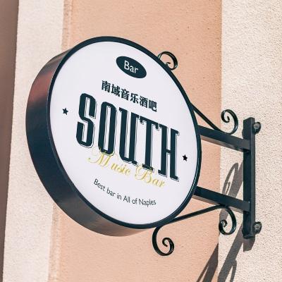 Cina Personalizzi intorno ad appendere il contrassegno acrilico all'aperto della scatola leggera 3D del segno di Lightbox in vendita