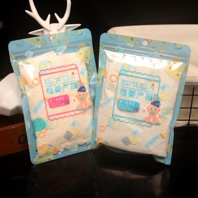 中国 Customs Eco friendly pink or blue baby packaging bags for cloth or Bibs 販売のため