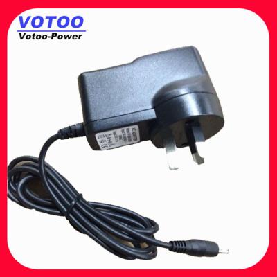 China Cctv-Wechselstrom-DC-Stromadapter Stecker mit 3 Pin britischer, Transformator 3.5mm x 1.35mm 12V 1A zu verkaufen