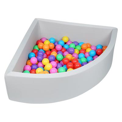 Cina Thickness 5cm Fan Shape Foam Play Ball Pit For Toddlers Kids in vendita