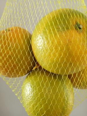 Κίνα LDPE κίτρινη υφαμένη πλαστική συσκευασία τσαντών Sleeving πλέγματος προς πώληση