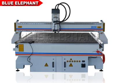 Cina sollievo 3D/porte/macchina del router di CNC della macchina per la lavorazione del legno di CNC fabbricazione di gabinetti in vendita