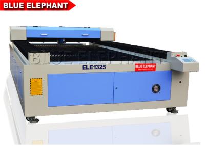 Cina incisione laser del tessuto di CO2 di 2500mm * di 1300 e tagliatrice per metallo, tessuto, MDF in vendita
