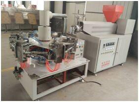 Cina Colpo automatico dei semi che modella la macchina di formatura rotazionale per la bottiglia di capacità massima 1000ml in vendita
