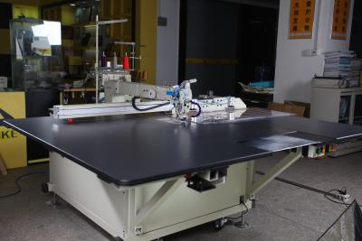 Cina 10,4» stampe pneumatiche del piede del grande di TFT dello schermo azionamento automatico industriale della macchina per cucire in vendita