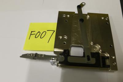 Cina Filo di cucito automatizzato del punto cinque del servomotore tre per la macchina per cucire dell'interruttore di sicurezza in vendita