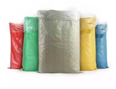 Cina 45g/M2 ha stampato i sacchi tessuti resistenti tessuti dei sacchi 2%UV del polipropilene in vendita