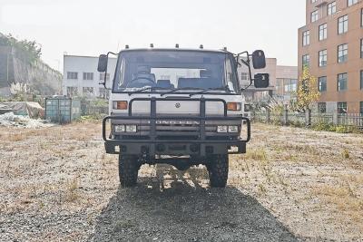 Κίνα Διάσταση δεξαμενής φορτίου 5200 5ton LHD/RHD 4x4 φορτηγό Τάξι off road 190hp φορτηγό προς πώληση