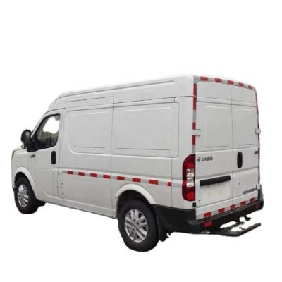 중국 둥펑 4X2 미니 라이트 트럭과 화물 밴 3610 mm 휠베이스 100kW/136HP 엔진 전력 판매용