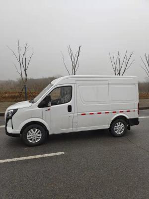 중국 둥펑 4X2 미니 라이트 트럭과 화물 밴 3610 mm 휠베이스 100kW/136HP 엔진 전력 판매용