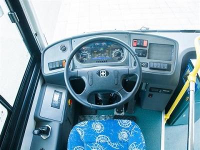 Κίνα Προσαρμόσιμο 21-50 λεωφορείο Ηλεκτρικό 4x4 λεωφορείο με 5700mm τροχοπέδη και καθίσματα προς πώληση