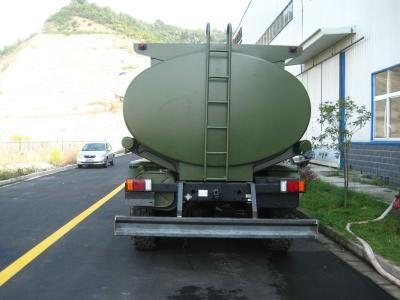 Κίνα 10cbm 6x6 Off Road Fuel Tanker Truck από την Sinotruck με 3-Axis χειροκίνητο κιβώτιο ταχυτήτων προς πώληση