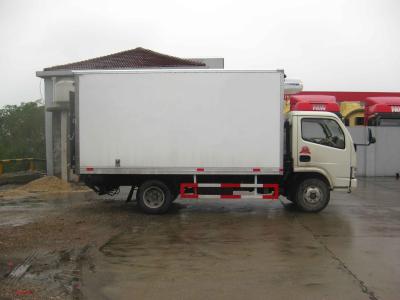 Κίνα Ιπποδύναμη 150hp 5 Προχωρητικός αριθμός Dongfeng 4x2 LHD 5ton ελαφρύ φορτηγό φορτηγό προς πώληση