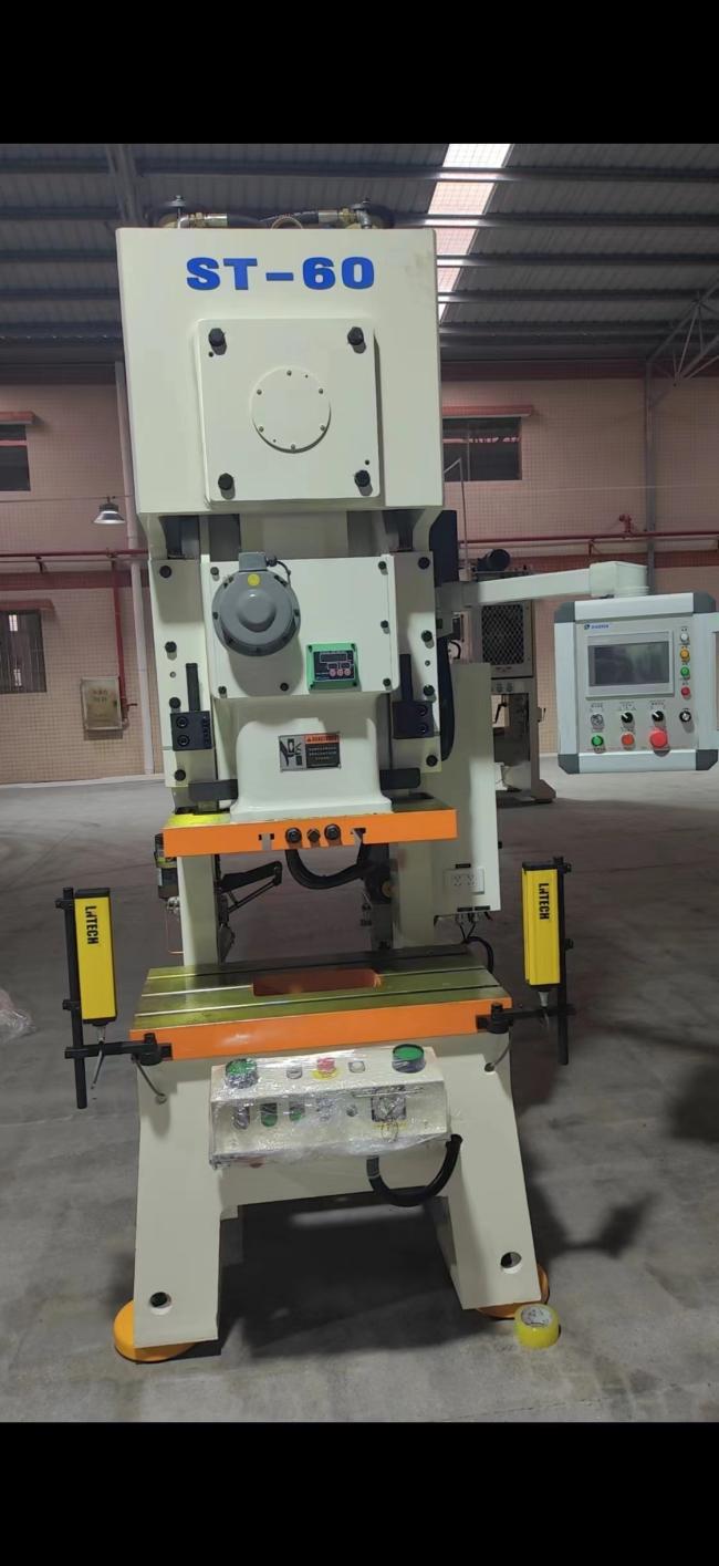 Standard Switch / Outlet Wall Fully Automatic Punching Machine Progressive Templates 4