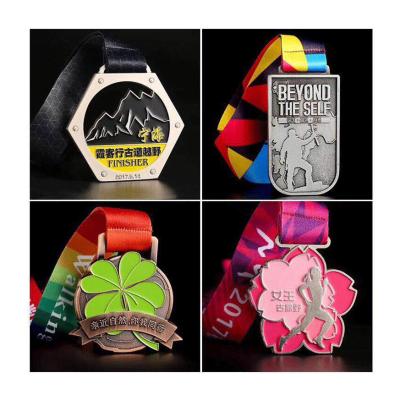 Cina Track Field Metal Commemorative Medals Marathon Gold Silver Bronze Event Medals in vendita