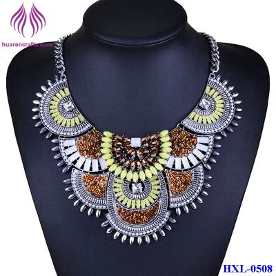 China El cuello macizo de la declaración colorida tribal bohemia del ahogador gotea el colgante del collar en venta