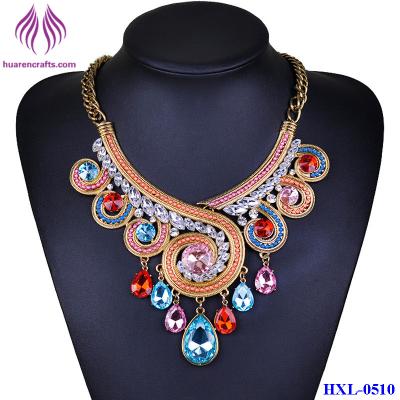 China Joyería del cristal del color del vintage de los colgantes de los collares del diamante artificial del espiral de la moda de las mujeres en venta