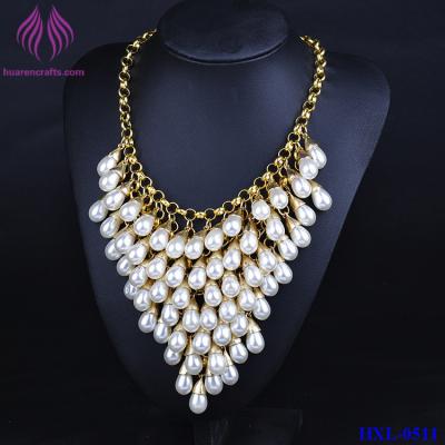 China Collar macizo del ahogador de la capa de la secuencia de la perla blanca multi de lujo cristalina del cuello en venta