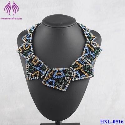 China Collar cristalino de la declaración del babero de la geometría del color de la moda en venta