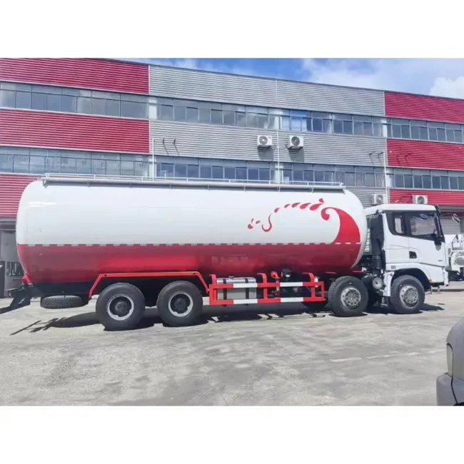 Good Quality Shacman Customize Capacity Daily Life Oil Fuel Transport Lorry Truck