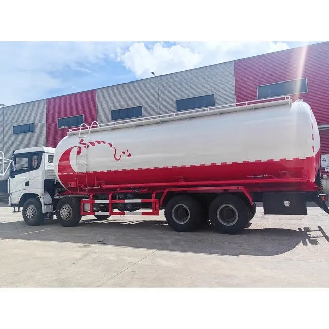 Good Quality Shacman Customize Capacity Daily Life Oil Fuel Transport Lorry Truck