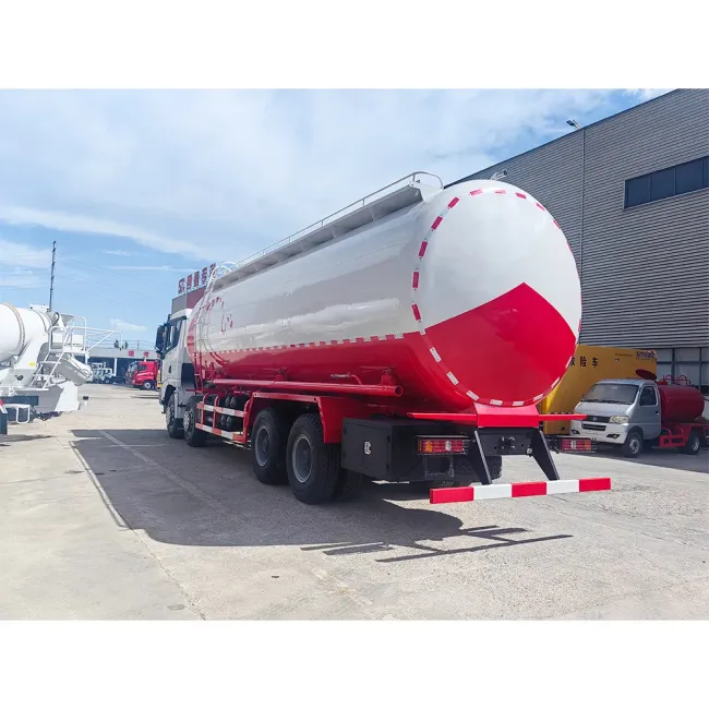 Good Quality Shacman Customize Capacity Daily Life Oil Fuel Transport Lorry Truck