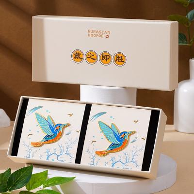 Cina Personalizza Good Luck Bird Gift Box Set Notebook Brooches e penna per il Business Gifting in vendita