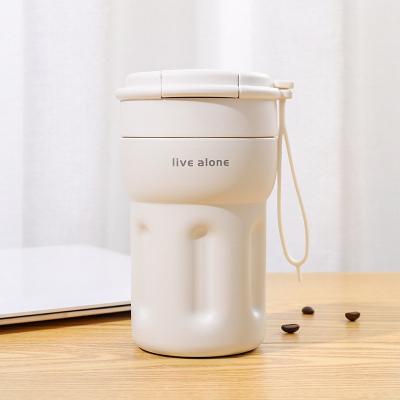 China Hotel und Resort müssen eine tragbare isolierte Kaffeetasse mit doppeltem Trinkhalm haben zu verkaufen