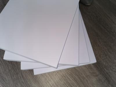 Cina 4x8 2/5 di pollice di PVC della mobilia spumano bordo con superficie lucida in vendita