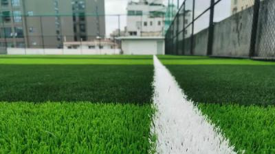China 50 mm M-Form künstlicher Fußballrasen mit 16,5 Stichen zu verkaufen