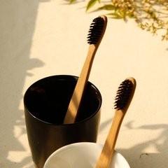 Cina Maniglia di bambù dello spazzolino da denti eliminabile biodegradabile di viaggio di 100% con la setola amichevole di Eco in vendita