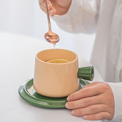 중국 탄탄한 색상 300ml 밝은 주황색 컵과 접시 북유럽 스타일로 설정 비즈니스 기회 판매용